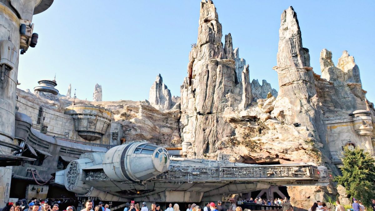 5 Ways To Make The Most of Your Time on Batuu at Star Wars: Galaxy's ...